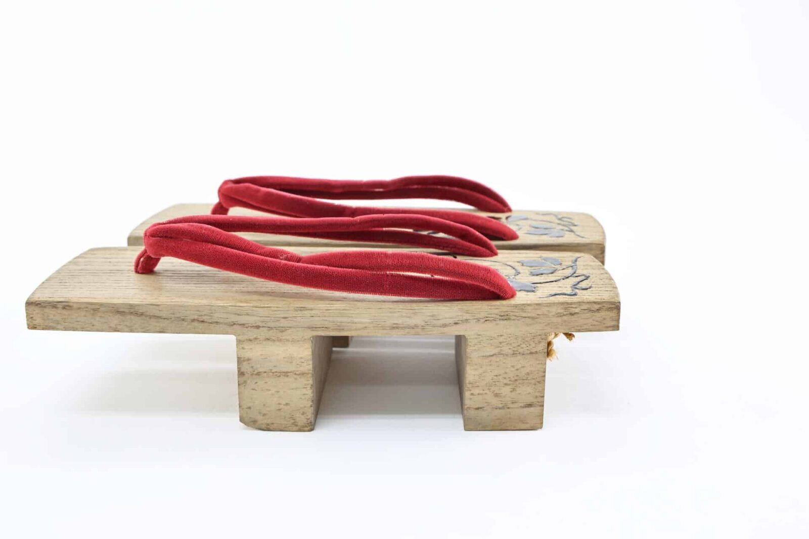 Wooden Geta with flowers - DIY District