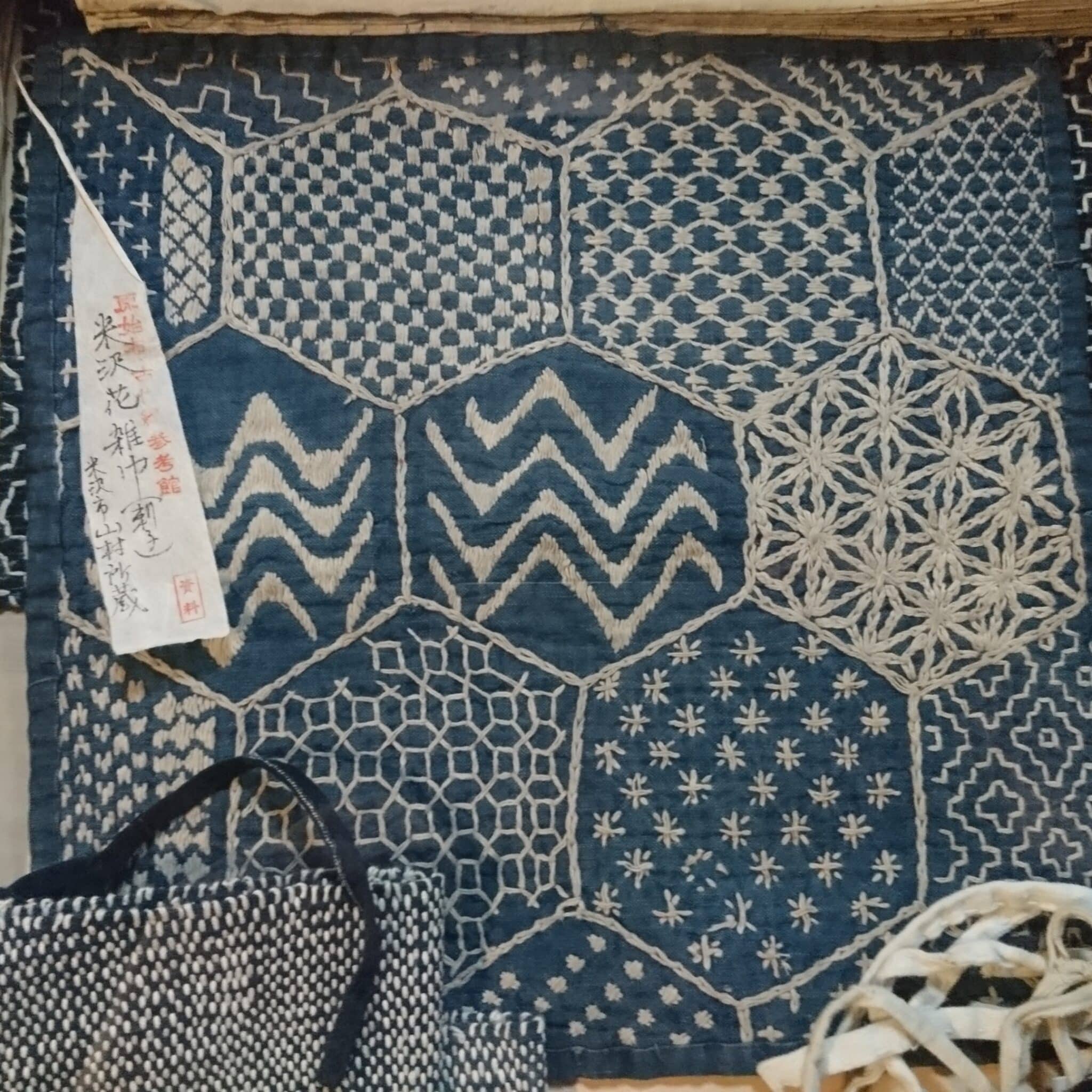 Japanese Fabrics: Types, Patterns and Authentic Textiles Guide