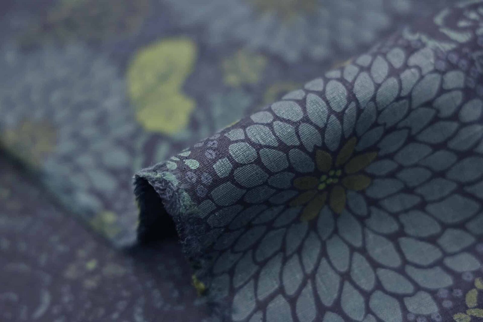 Japanese fabric – kiku in navy blue dobby cotton - DIY District