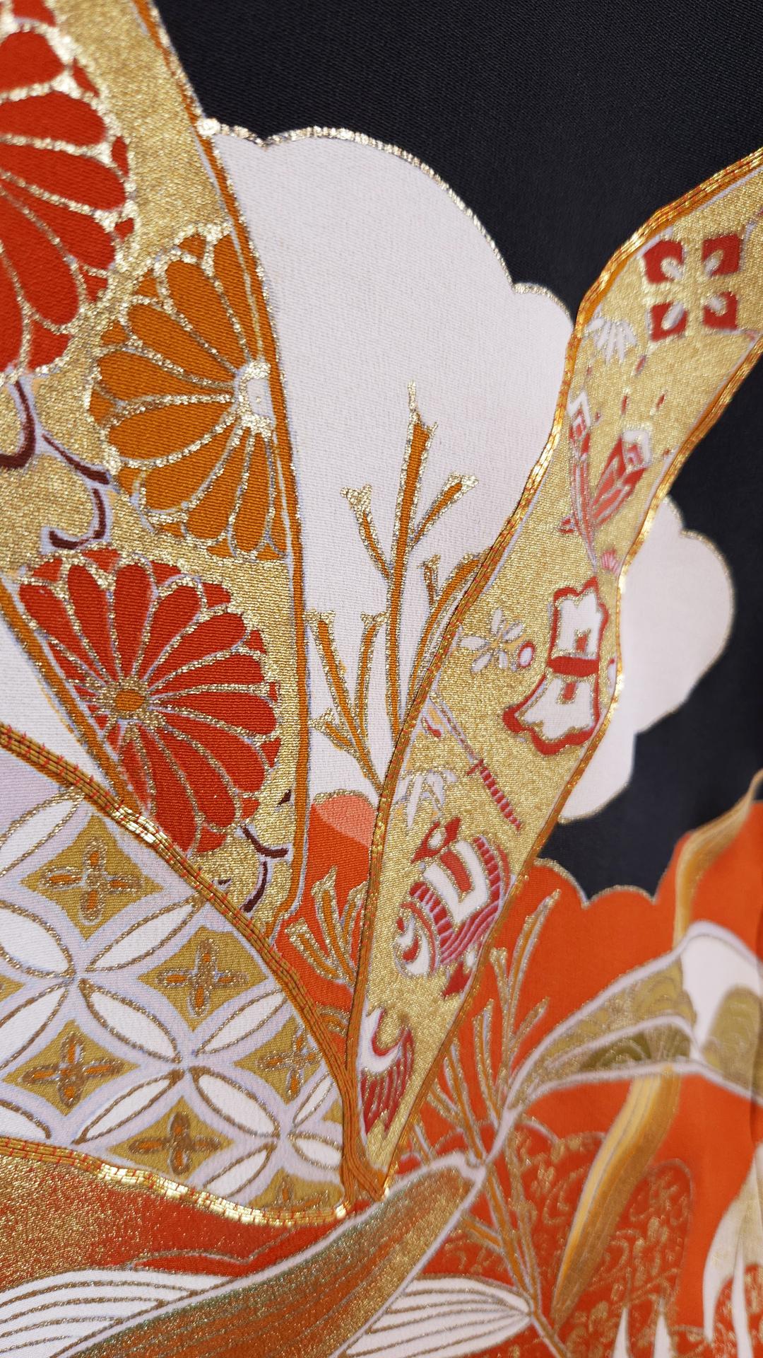 Kuro Tomesode with golden motifs - diy district